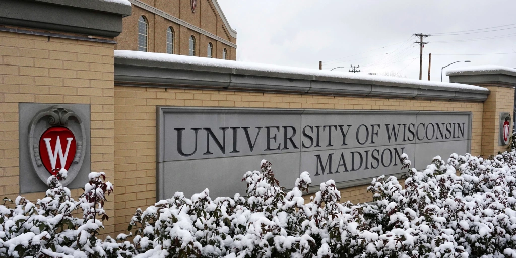 UW Madison Academic Calendar 2023-2024: Important Dates.
